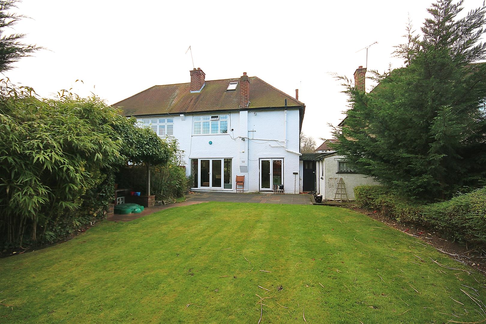 Property in Greenhill Park, New Barnet, Hertfordshire, EN5 1HQ