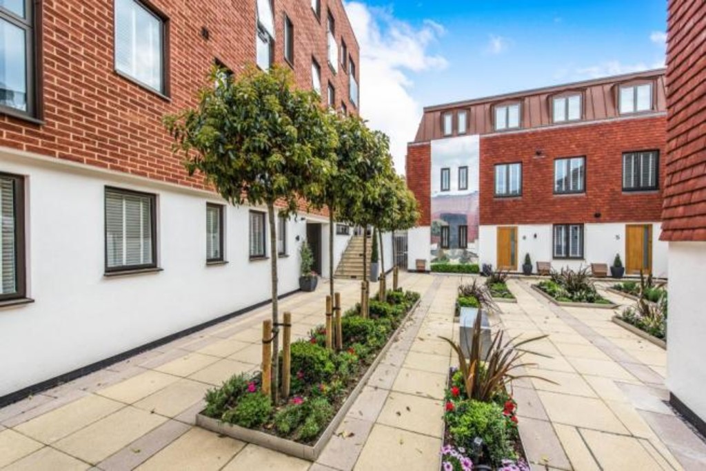 Property in Chertsey Street, Guildford, GU1 4BE