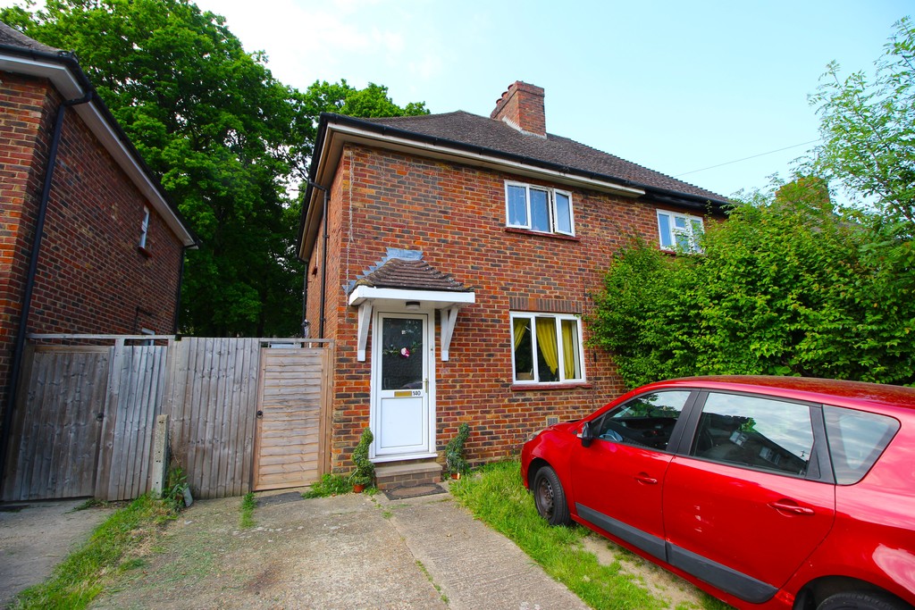 Property in Southway, Guildford, GU2 8DH