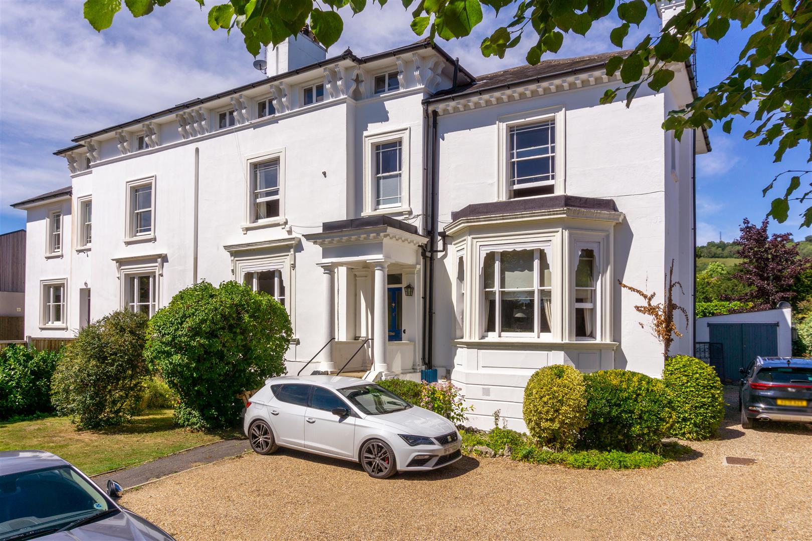 Property in Wray Park Road, Reigate, RH2 0DG