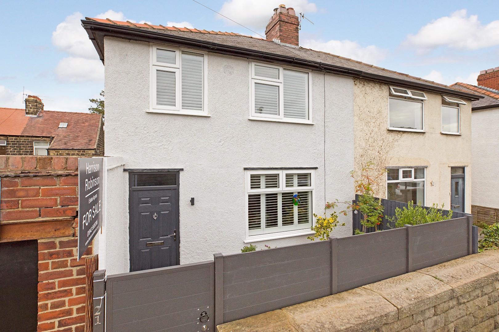 Property in Railway Road, Ilkley, LS29 8HP