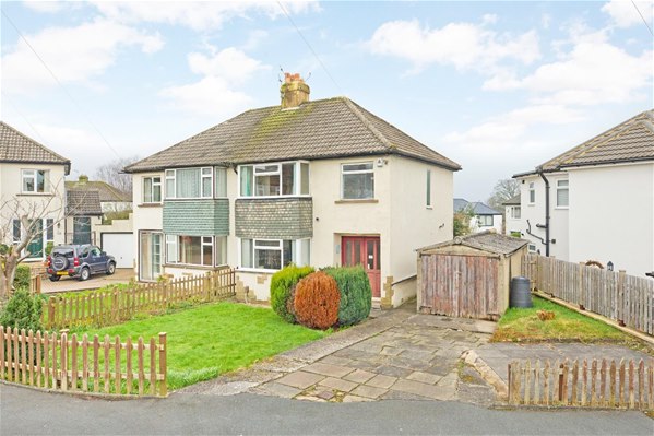 Property in Melville Grove, Ilkley, LS29 8NX