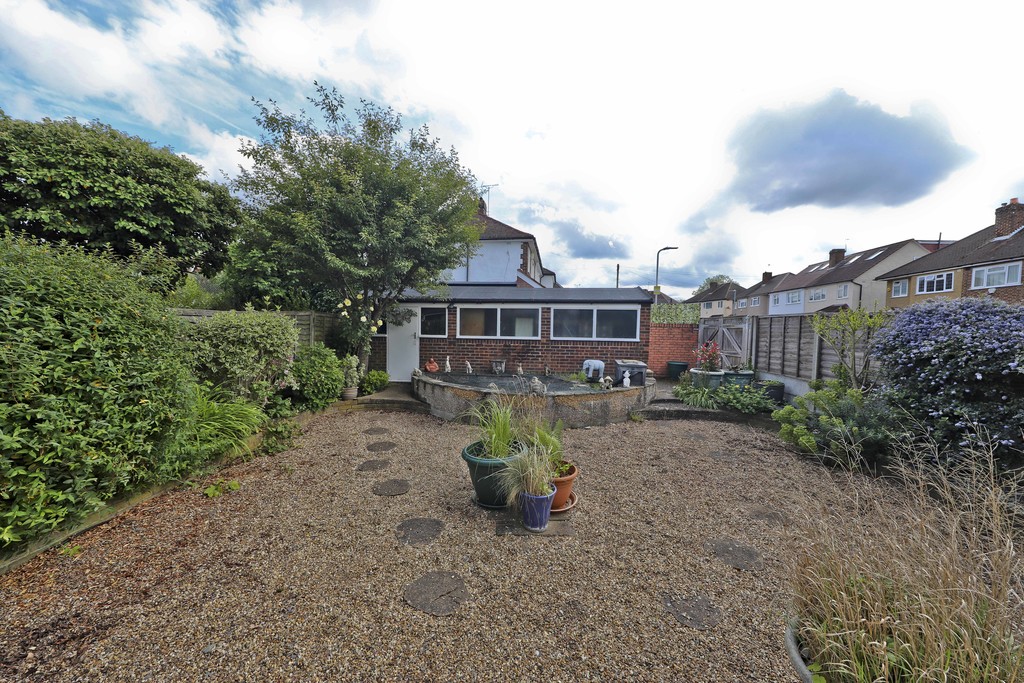 Property in Field End Road, Ruislip, HA4 0RF