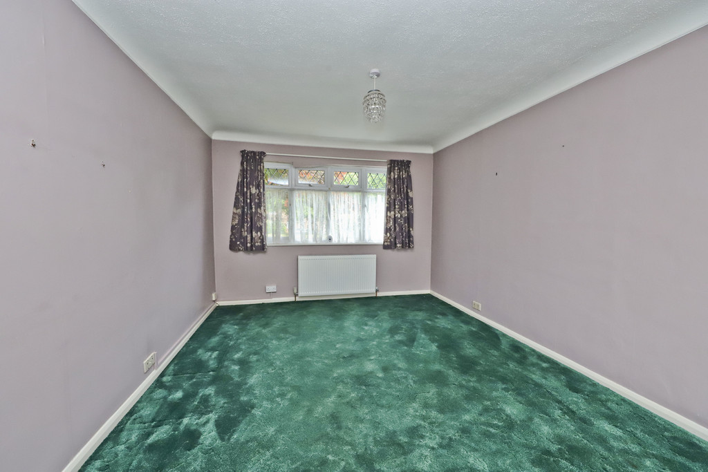 Property in Field End Road, Ruislip, HA4 0RF