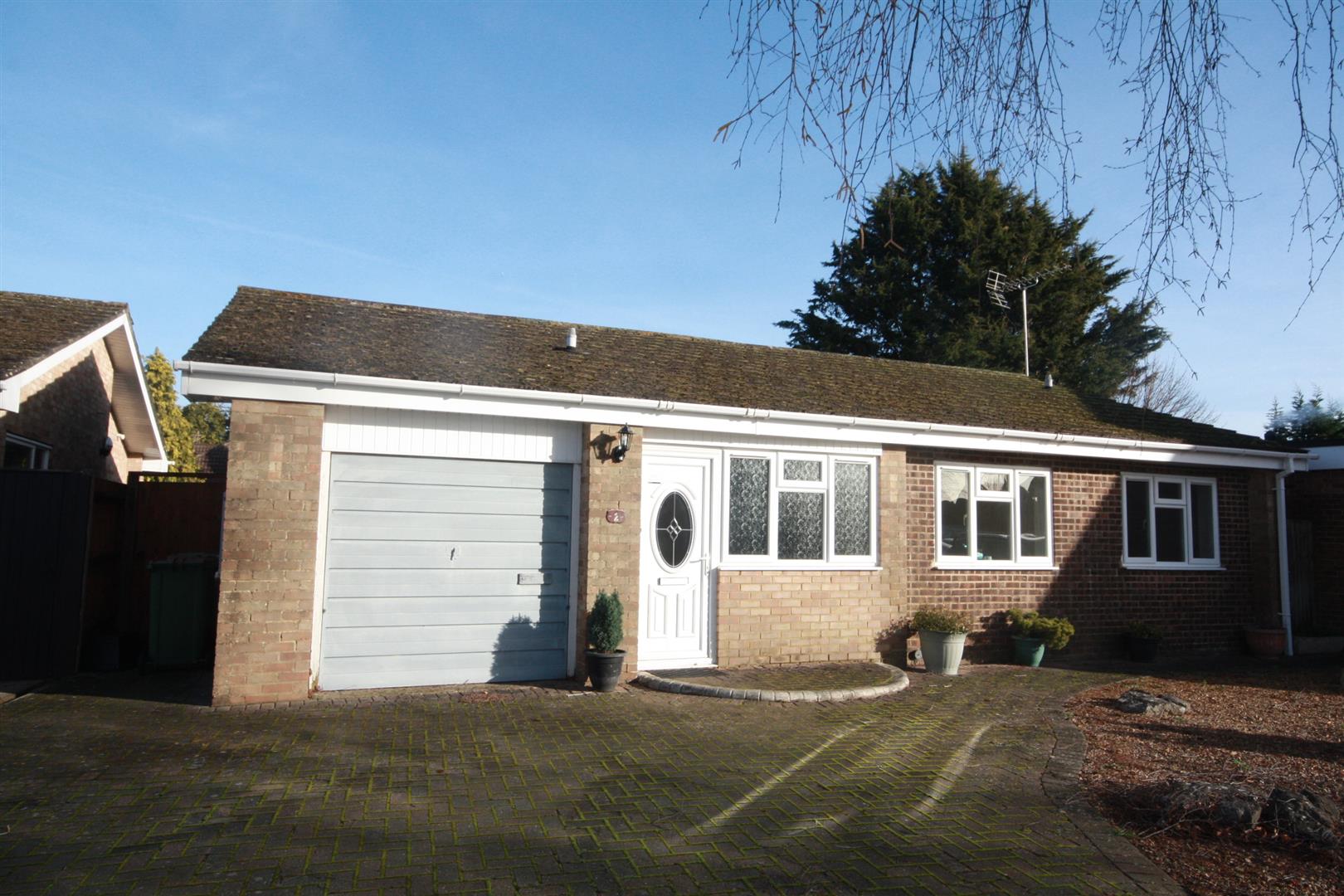 Property in Oakgrove Gardens, Eastleigh, SO50