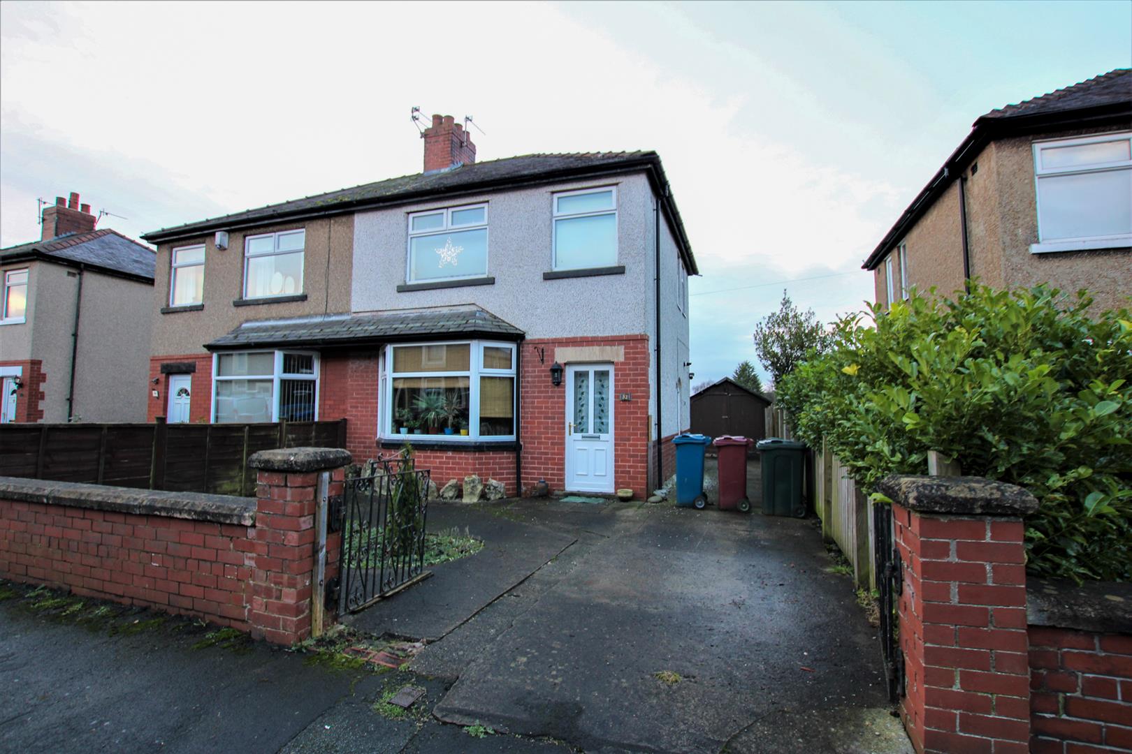 Property in Brownlow Street, Clitheroe, Lancashire, BB7 1HQ