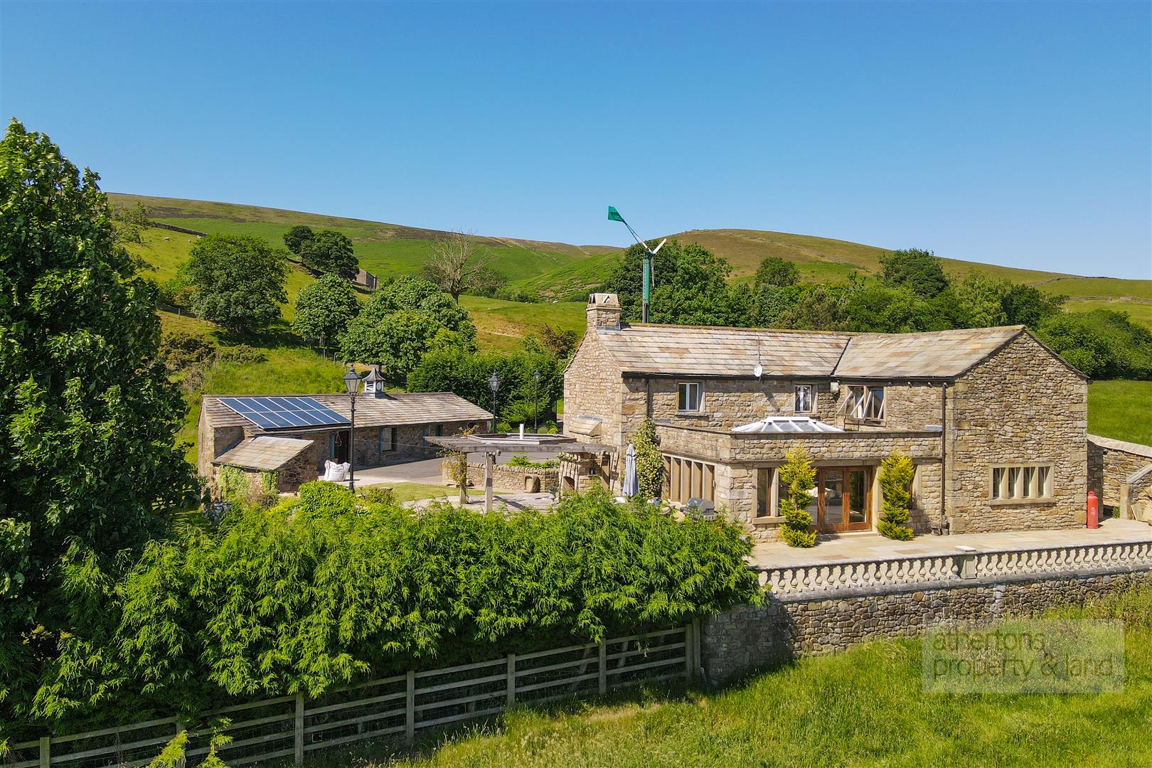 Property in Wesley Street, Sabden, Sabden Clitheroe, Lancashire, BB7 9EN